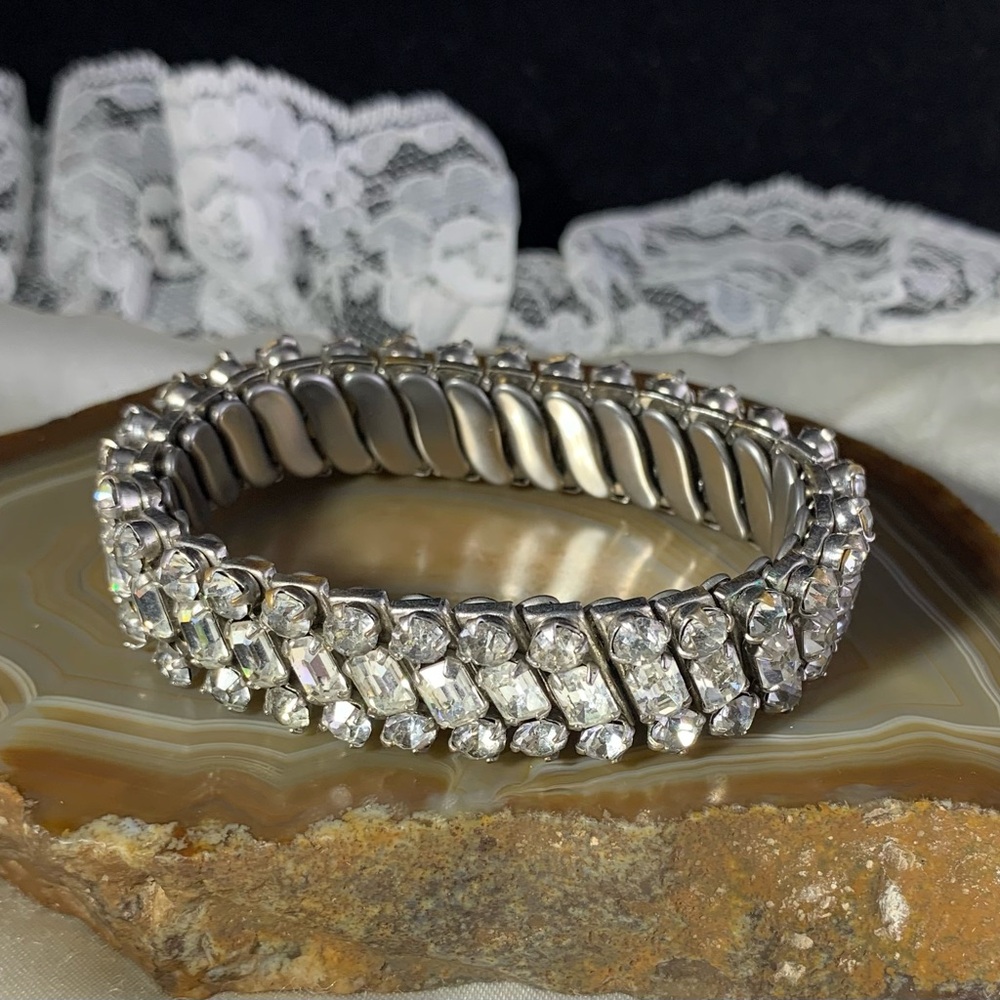 Vintage 1940's Expansion Rhinestone Bracelet - Gem